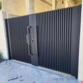 Vertical Slat Matte Black Metal Gate – Modern Security Gate by Maimo ...